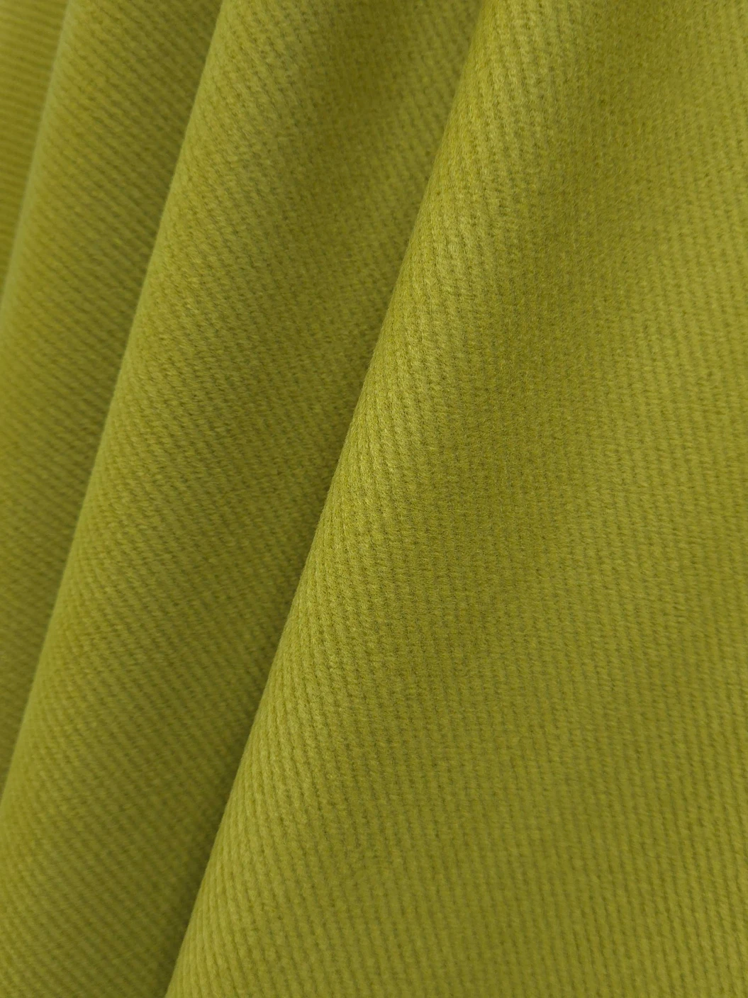 Stofă groasă velur raiat verde lime